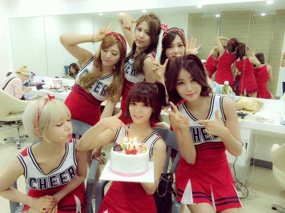 AOA 700. Günlerini Kutladı! - KoreZin