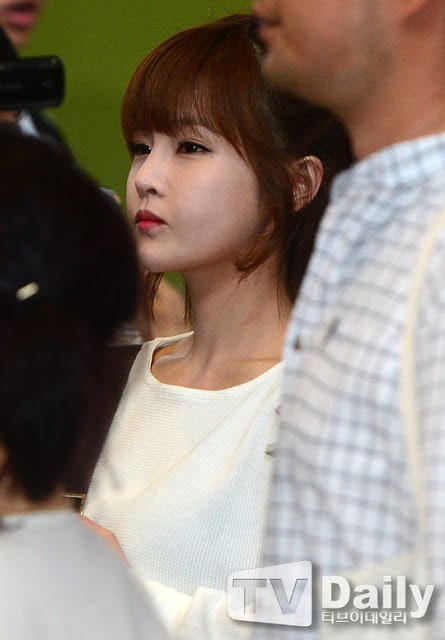 T-Ara'dan SoYeon ve BoRam Jeju Adası'na Giderken Görüldü! - KoreZin