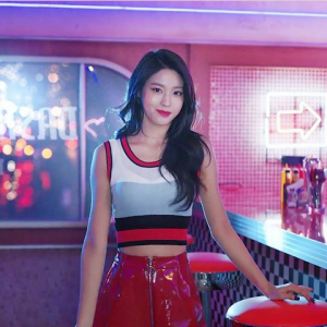 [enter-talk]Seolhyun Neden IU'yu İnstagramda Takibi Bıraktı - KoreZin