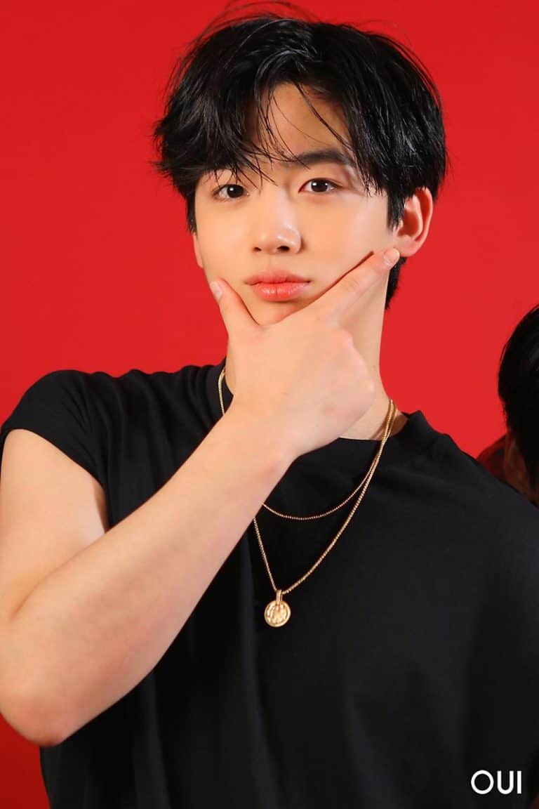 WEi'dan Yohan, Koruyucu Bir Abi Olduğu Anları Açıkladı - KoreZin