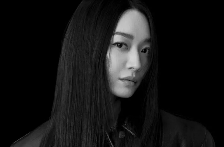 Lee Bong Ryun - KoreZin