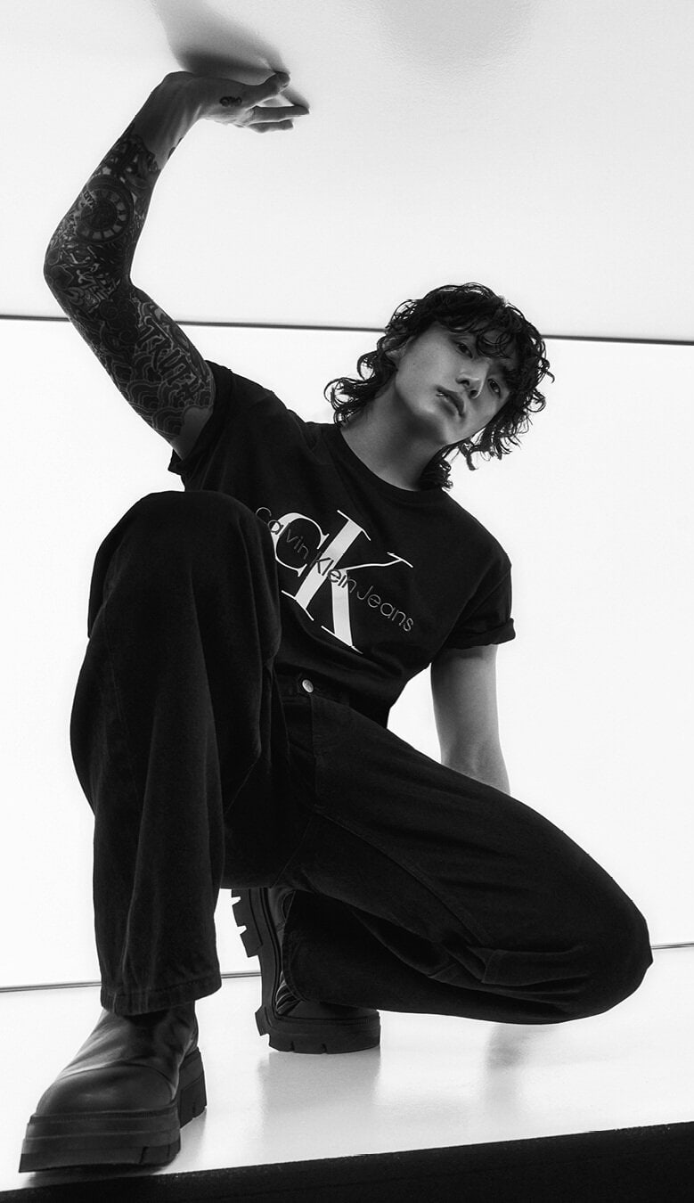 Calvin Klein, BTS’ten Jung Kook’un Son Kampanya Çekimlerinden Yeni ...