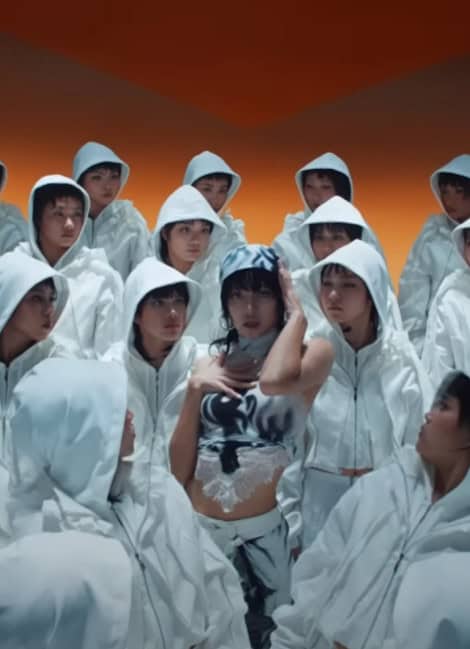 BLACKPINK'ten Lisa, "ROCKSTAR" Geri Dönüşü İçin Ön Tanıtım Videosunu ...