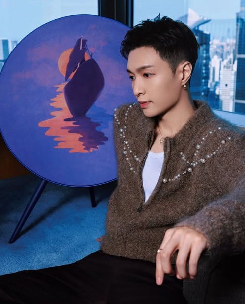 EXO'dan Lay, 4 Yıl Aradan Sonra Gruba Geri Dönüş Sinyali Verdi - KoreZin