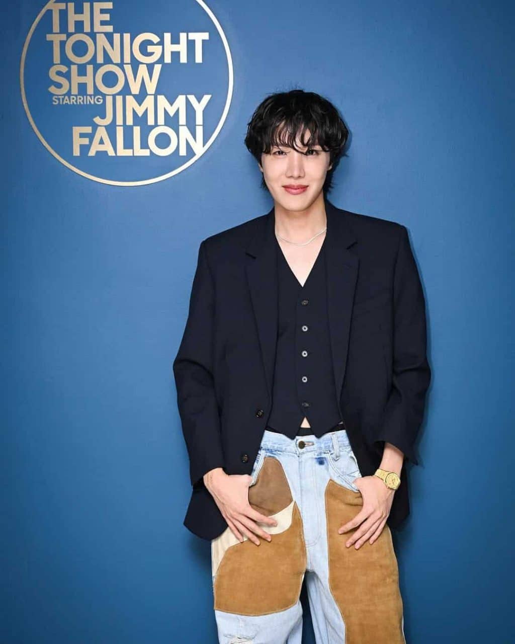 BTS'ten j-hope, Jimmy Fallon'un Şovuna Konuk Oldu ve Miguel ile "Sweet ...