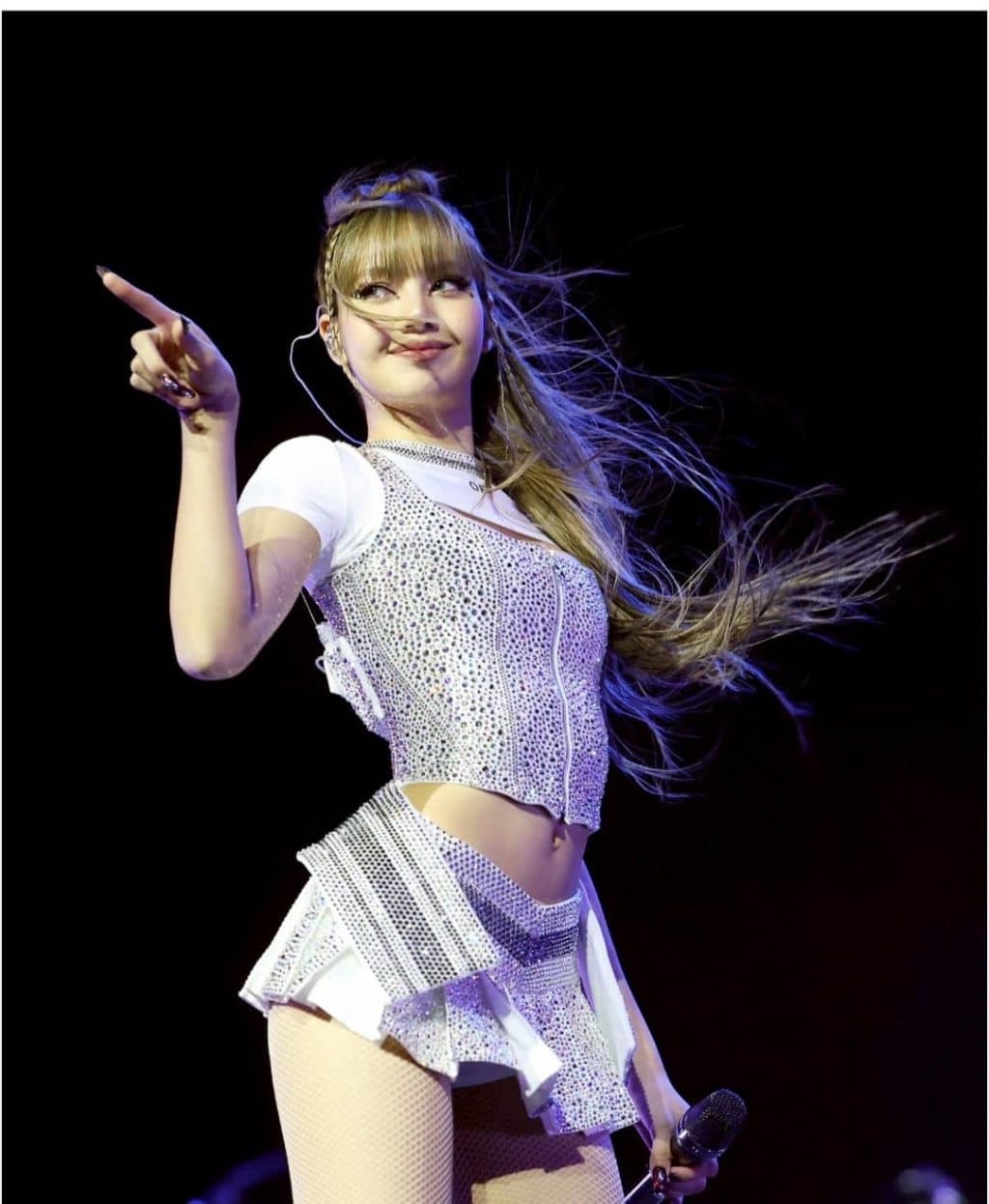 BLACKPINK'ten LISA, "Rapunzel" Adlı Şarkısının Canlı Performans ...